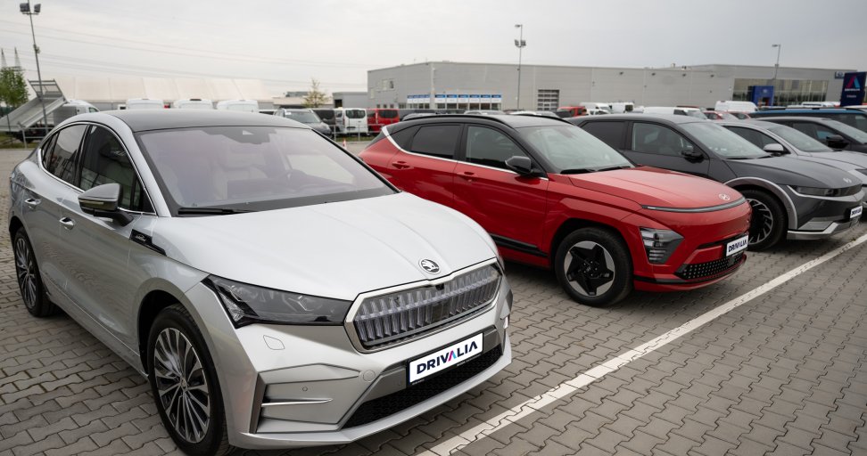 Operational leasing and fleet management | Drivalia Lease Czech ...